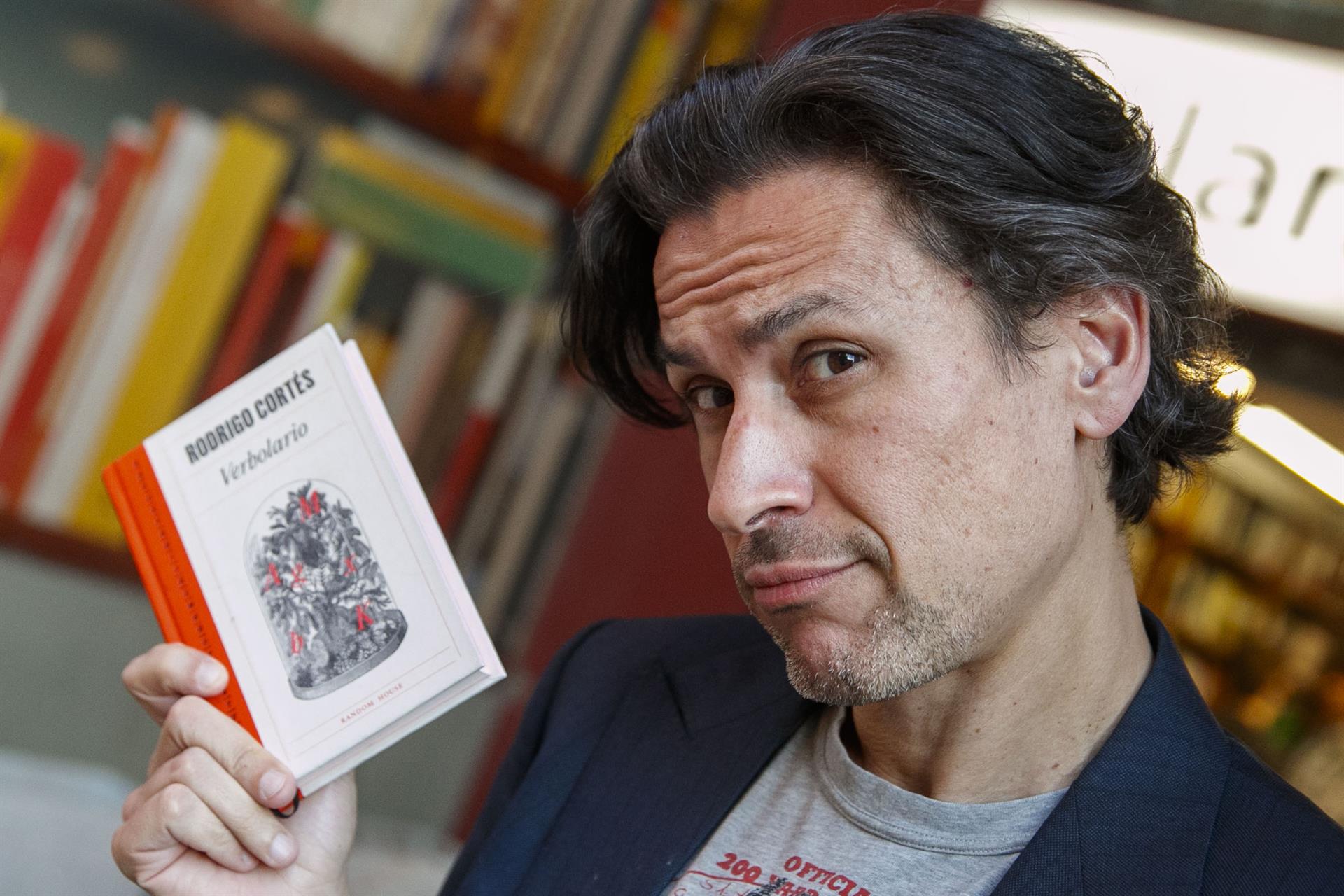 Rodrigo Cortés publica Verbolario, un acto de amor por la palabra