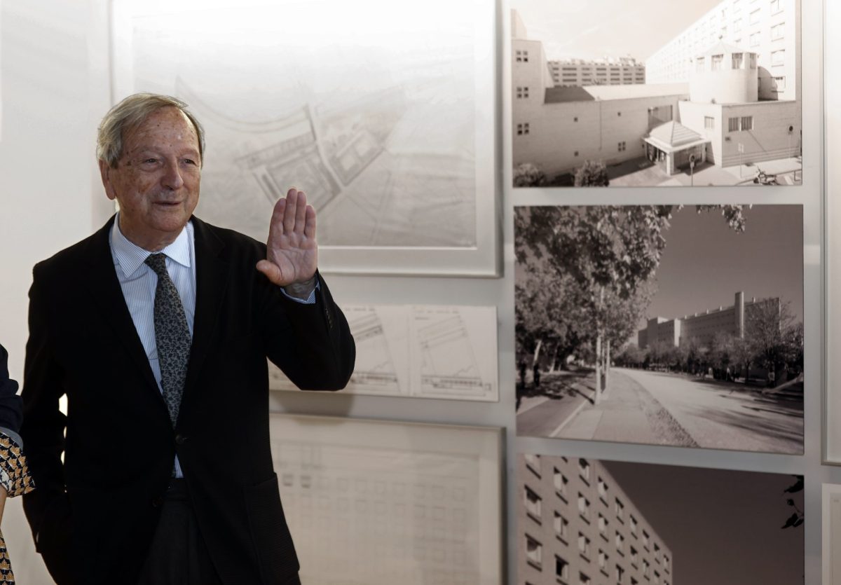 La obra de Moneo, en una exposición en el Archivo de Navarra