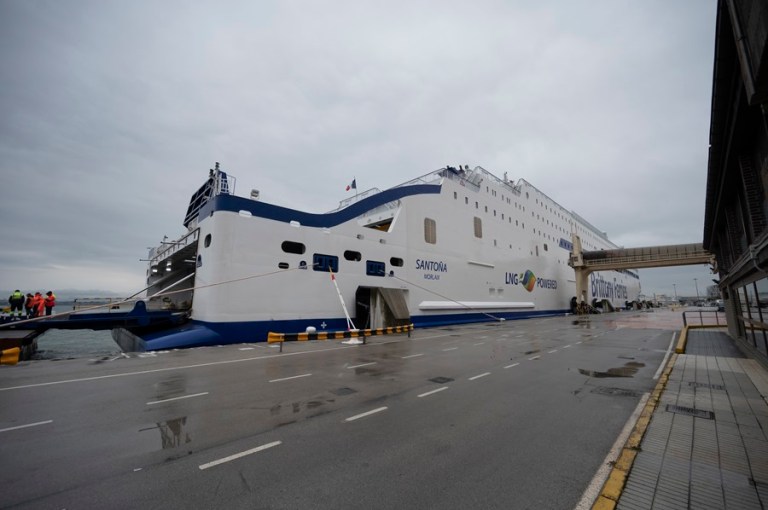 El buque Santoña, el último fichaje cántabro de Brittany Ferries - EFE ...