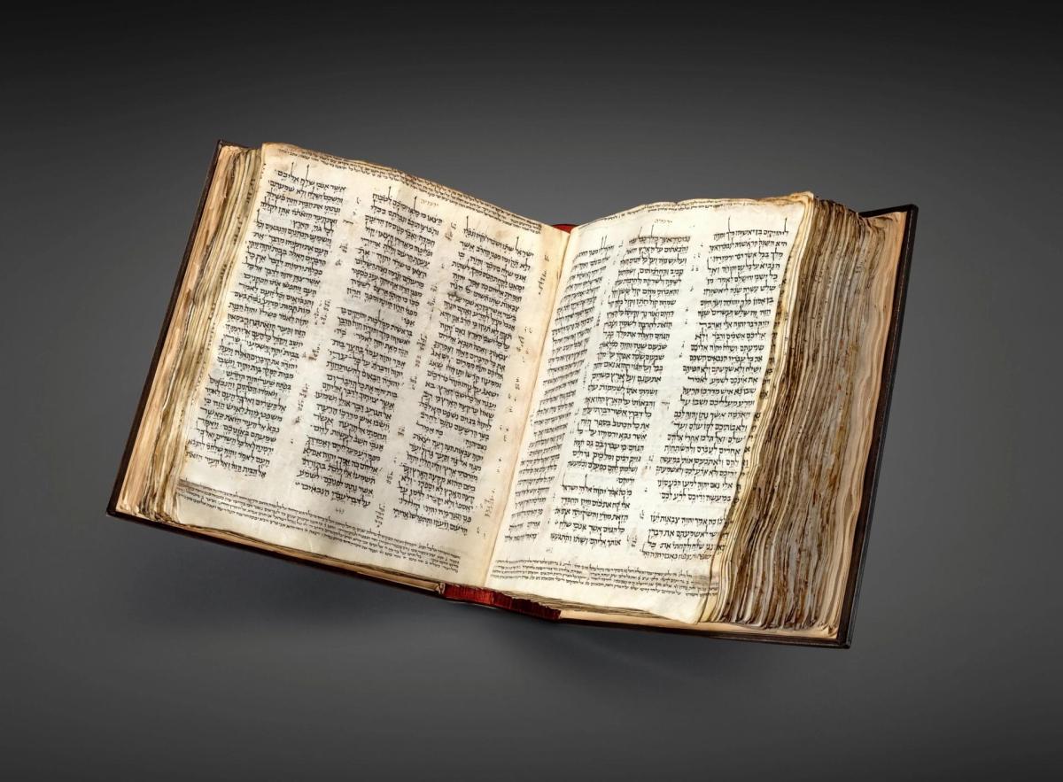La biblia hebrea más antigua y completa vendida en Nueva York