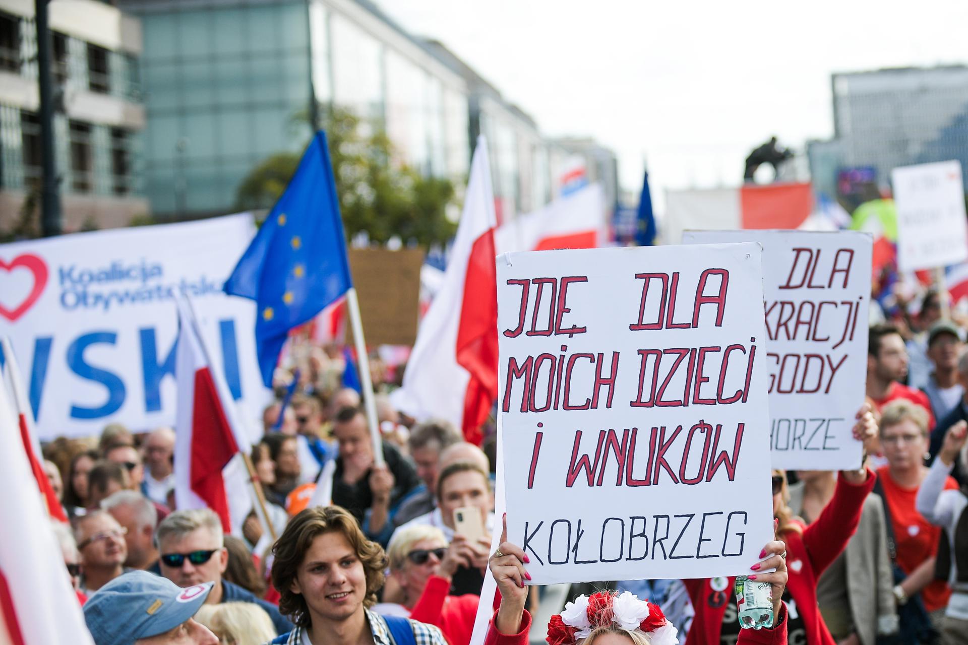 Massive march in Warsaw protests against Poland's nationalist ...