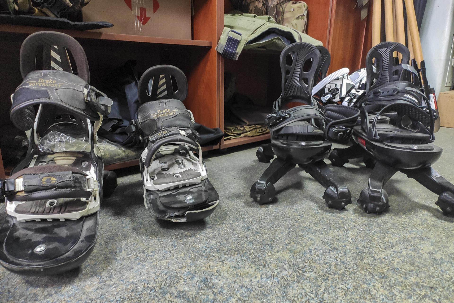 Ukrainian engineers design anti-mine 'spider' boots to prevent ...