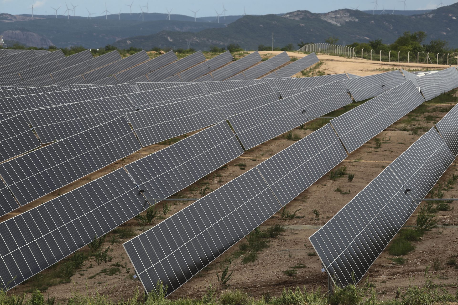 ARESOL construirá 9 parques fotovoltaicos en La Rioja con una inversión ...