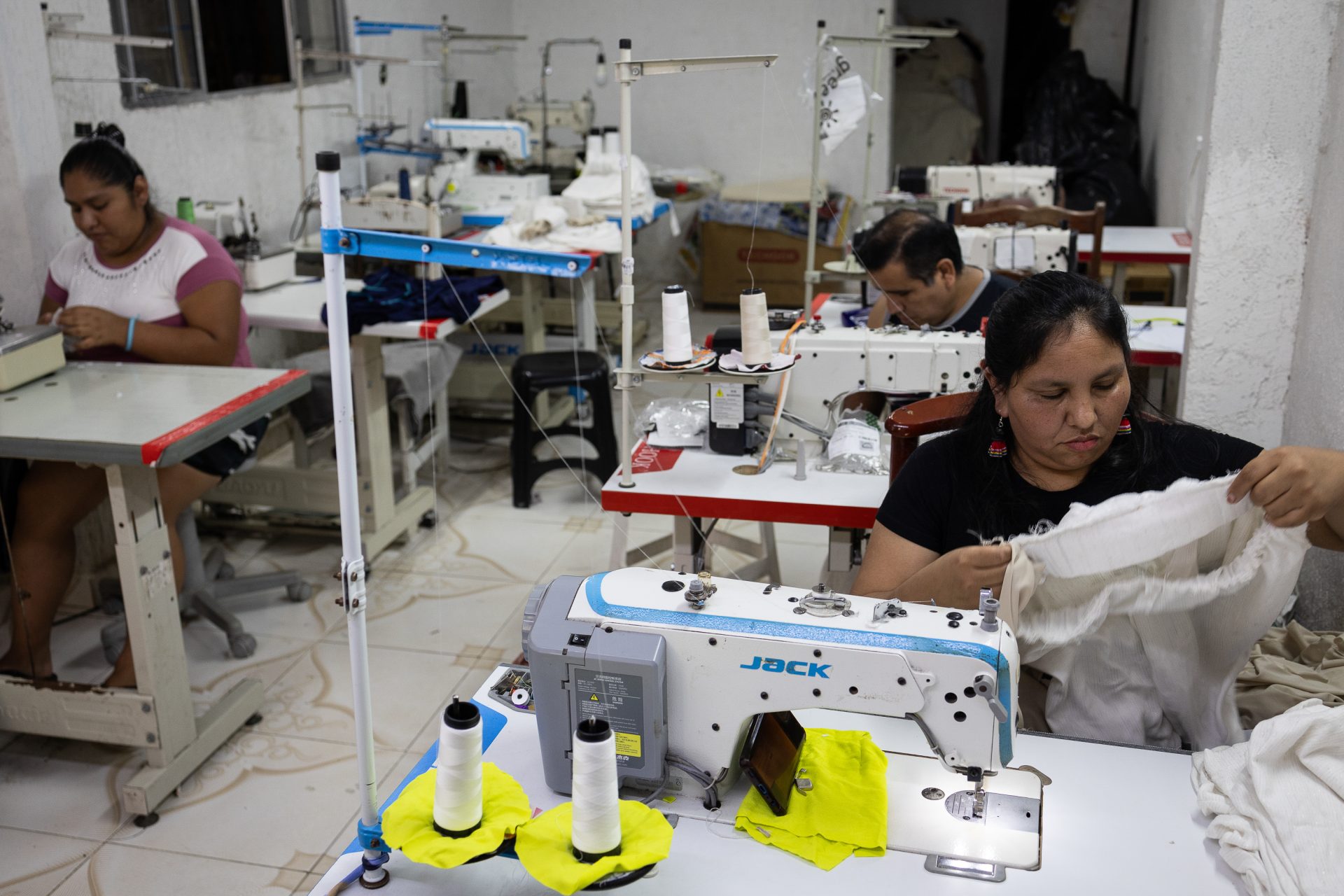 Costureras en Brasil se rebelan contra las jornadas de 17 horas