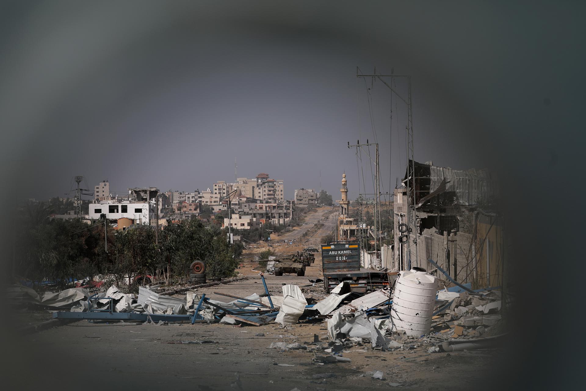 Bittersweet Homecoming: Freed Israeli hostages embrace families in ...