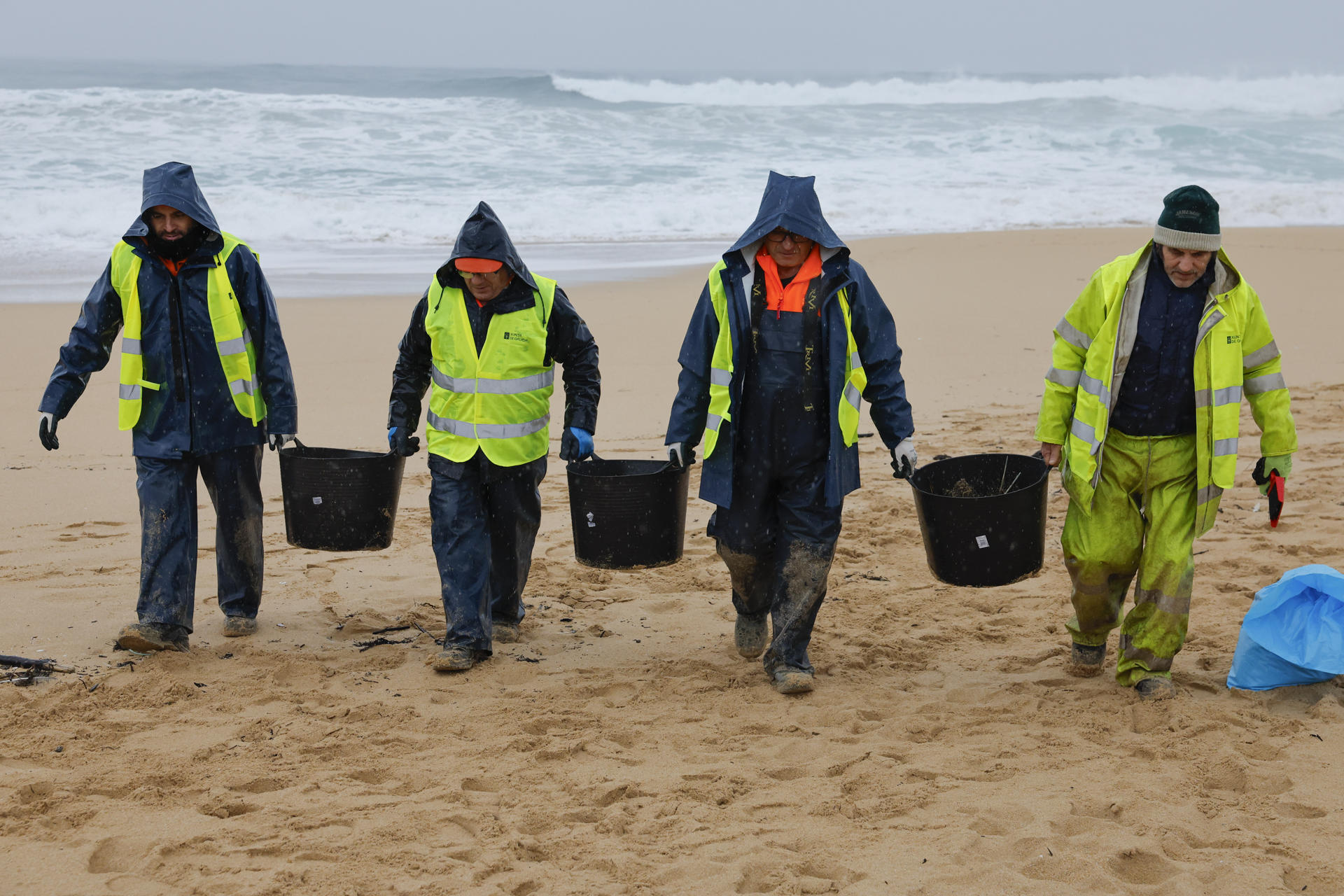 Cleanup underway after plastic pellets wash up on northern Spain ...