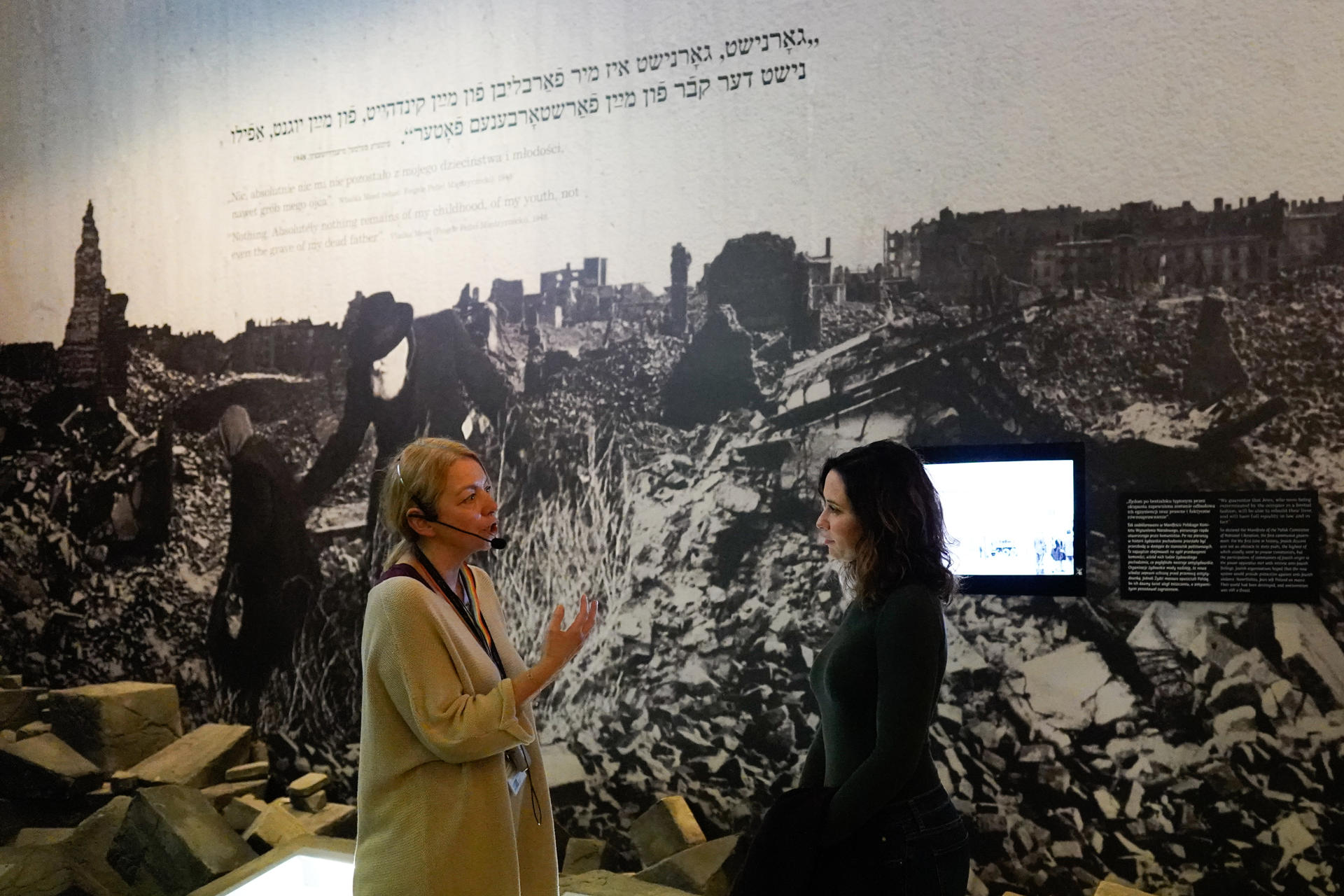 Isabel Díaz Ayuso visita Polonia
