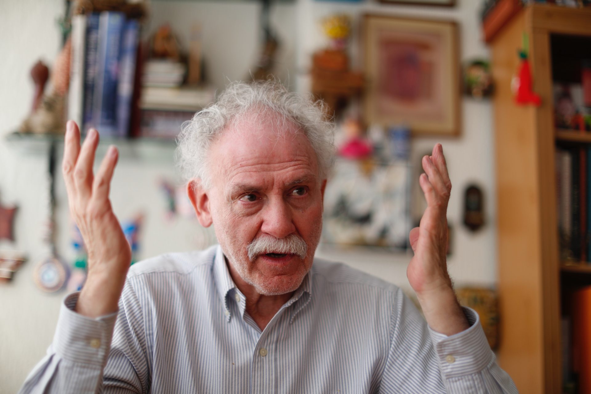 'La vida. Un repaso': lamento de un mundo enfermo, afirma Kraus