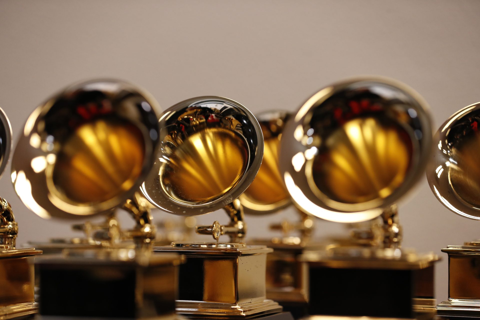 Los Grammy se renuevan con 3.000 mujeres más