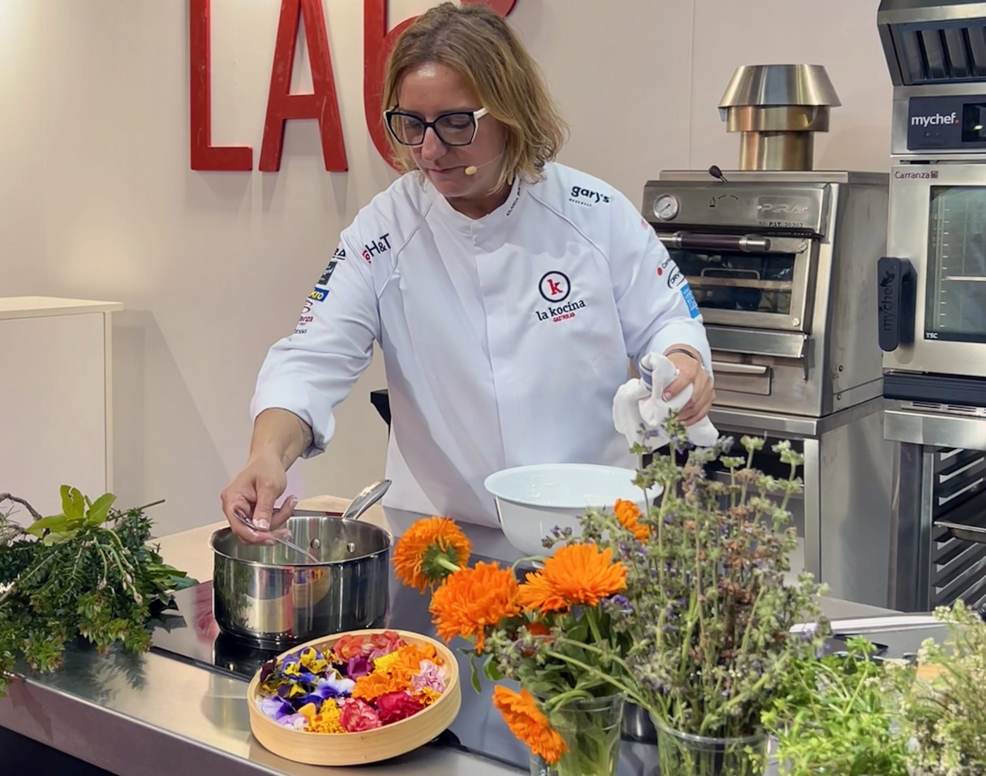 El plan de la Iolanda Bustos, la cocinera de las flores