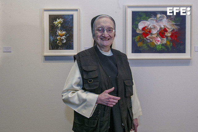 Monja pintora inaugura la exposición 'Luz increada'