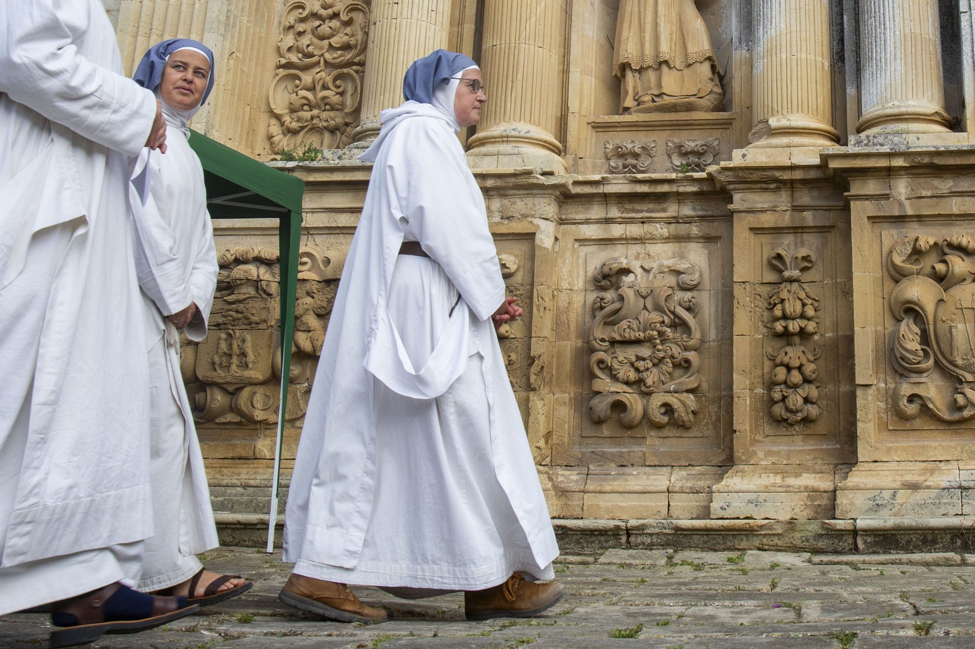 Las monjas se despiden de su vida de clausura en La Cartuja