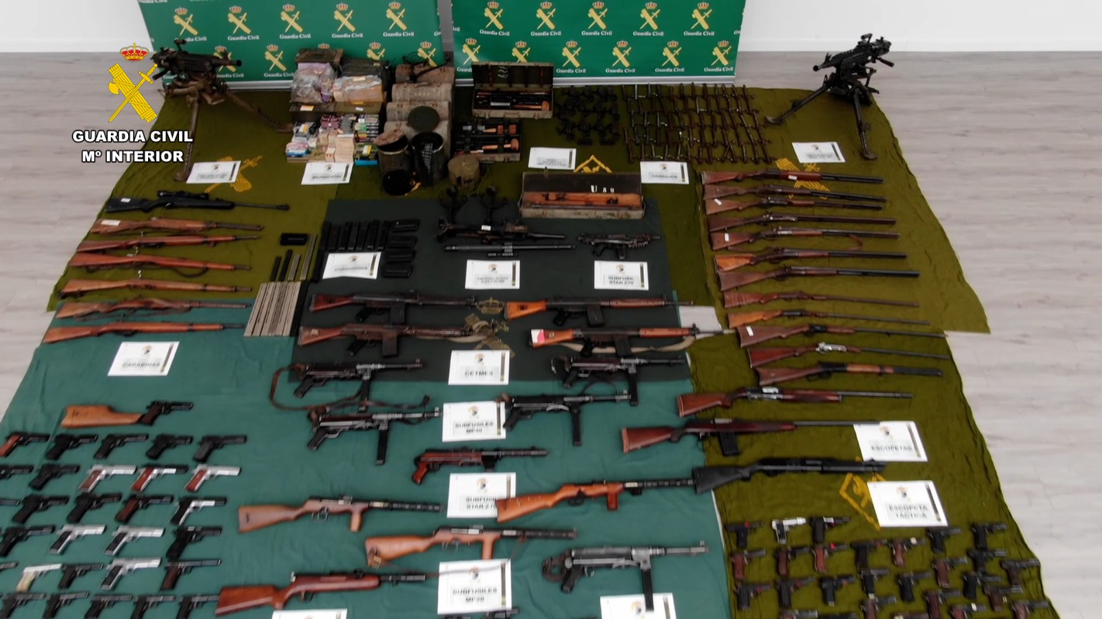 Incautación de 190 armas y 17.000 cartuchos