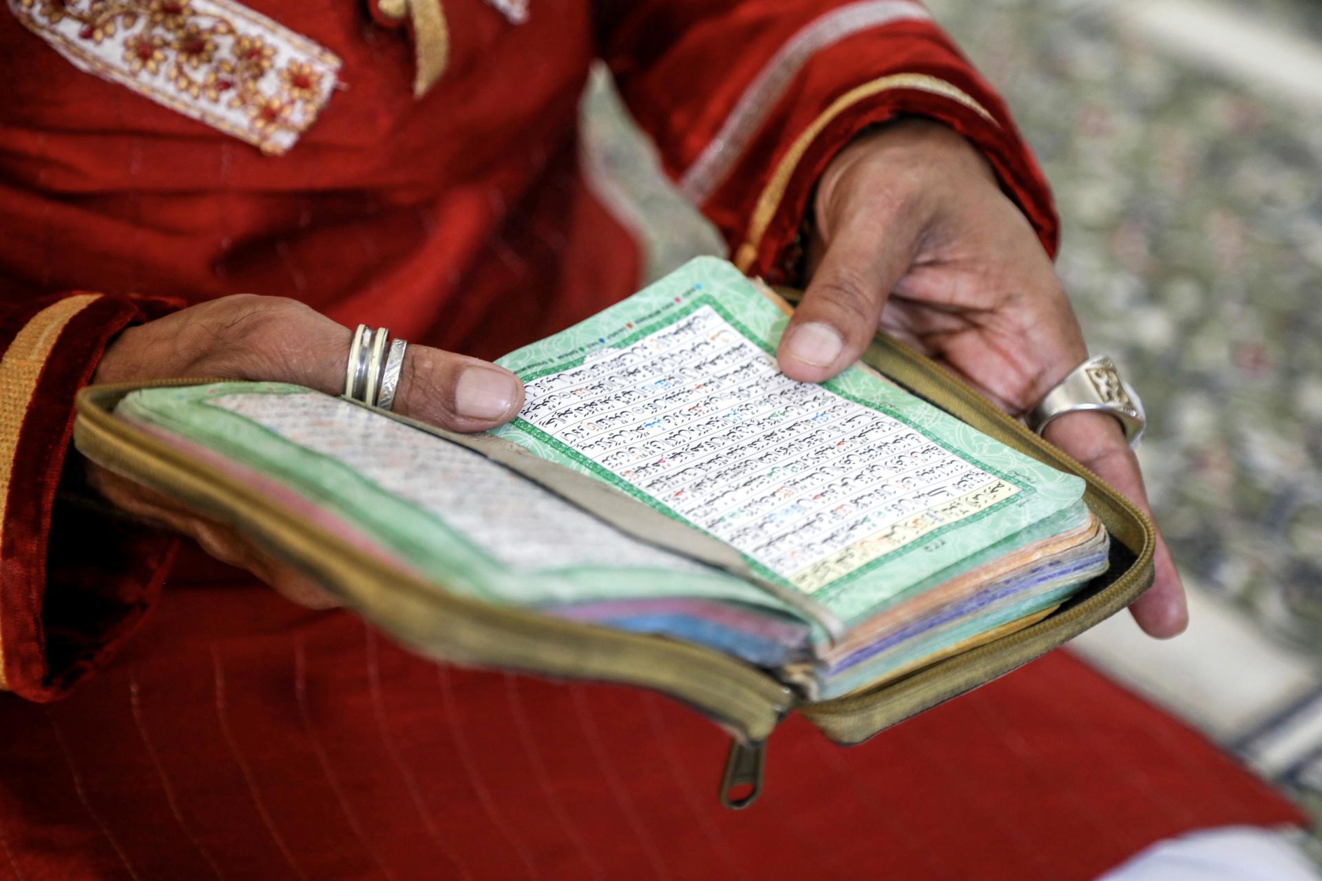 Inclusive Spaces: The Transgender Mosque in Bangladesh - EFE Noticias