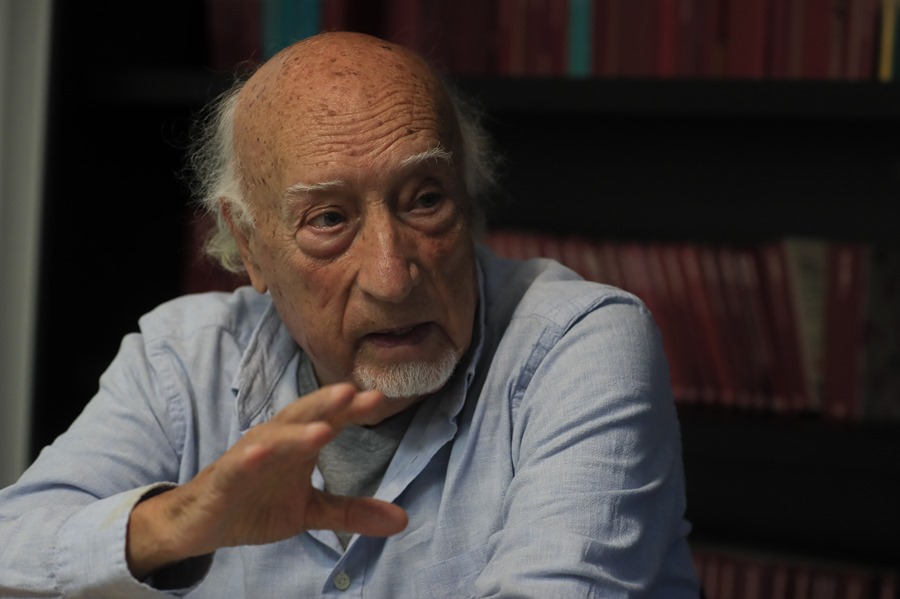 Entrevista con el escritor y periodista Manuel Vicent