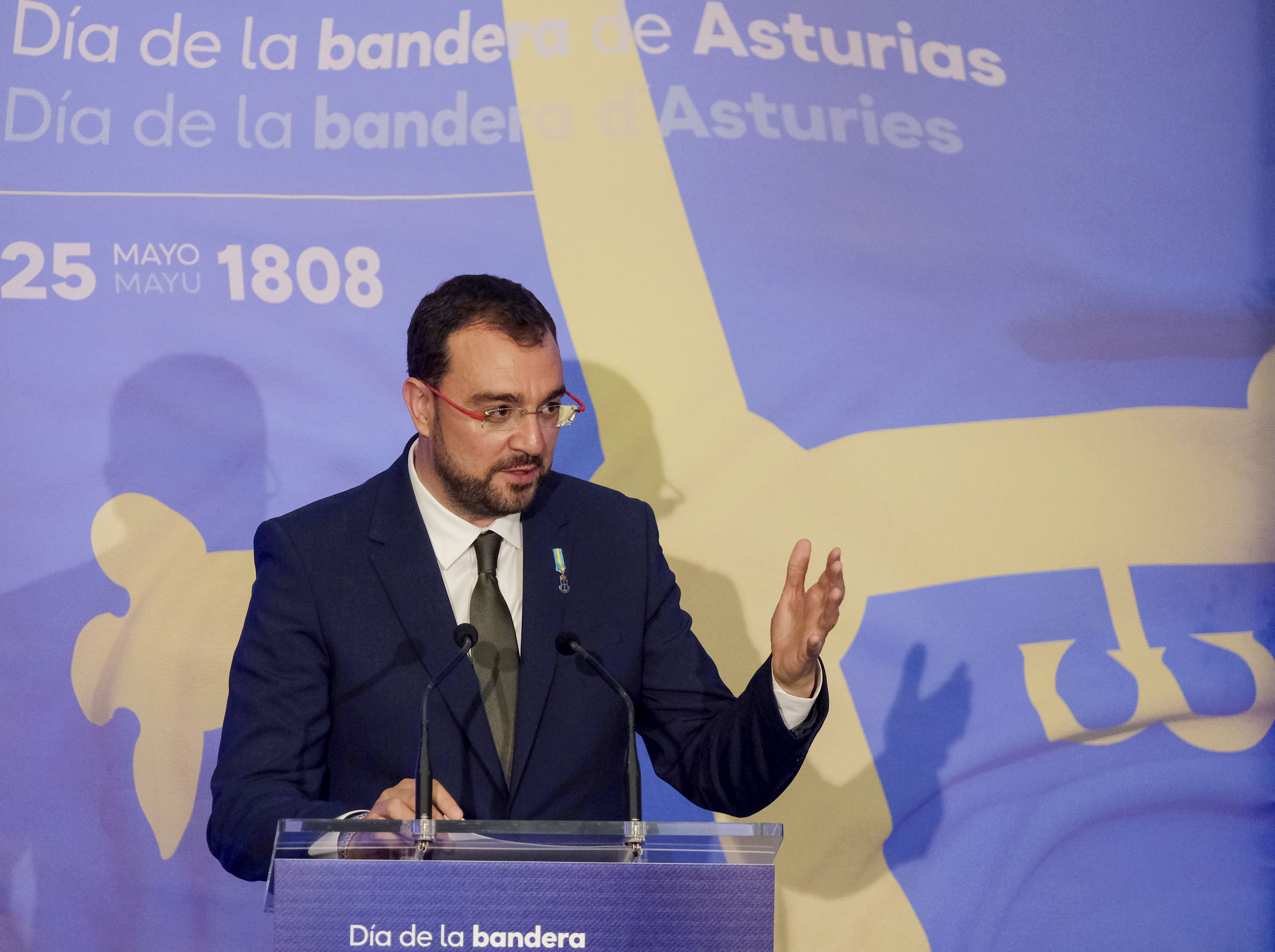 Barbón ve en 25M un "excelente ejemplo" del orgullo de identidad