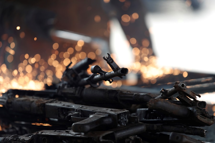 El Ak-47 cumple 75 años en las trincheras de Ucrania