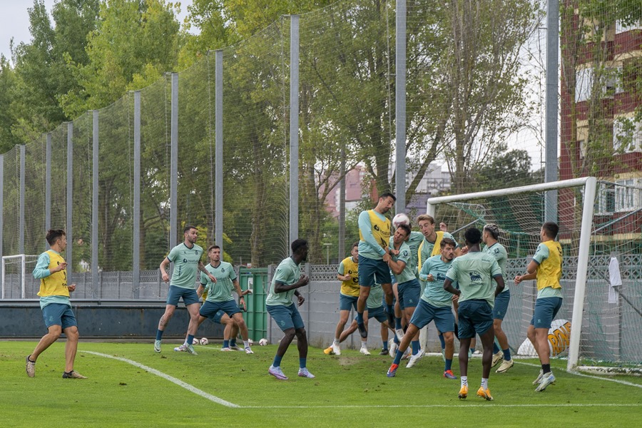 Así es la plantilla del Racing 2024/2025