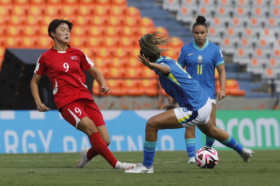 Corea del Norte ratifica su favoritismo y elimina a Brasil