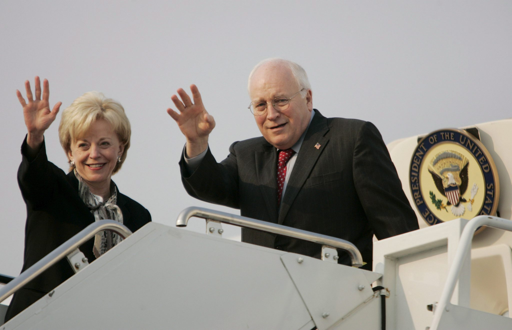 Dick Cheney confirma que votará por Kamala Harris