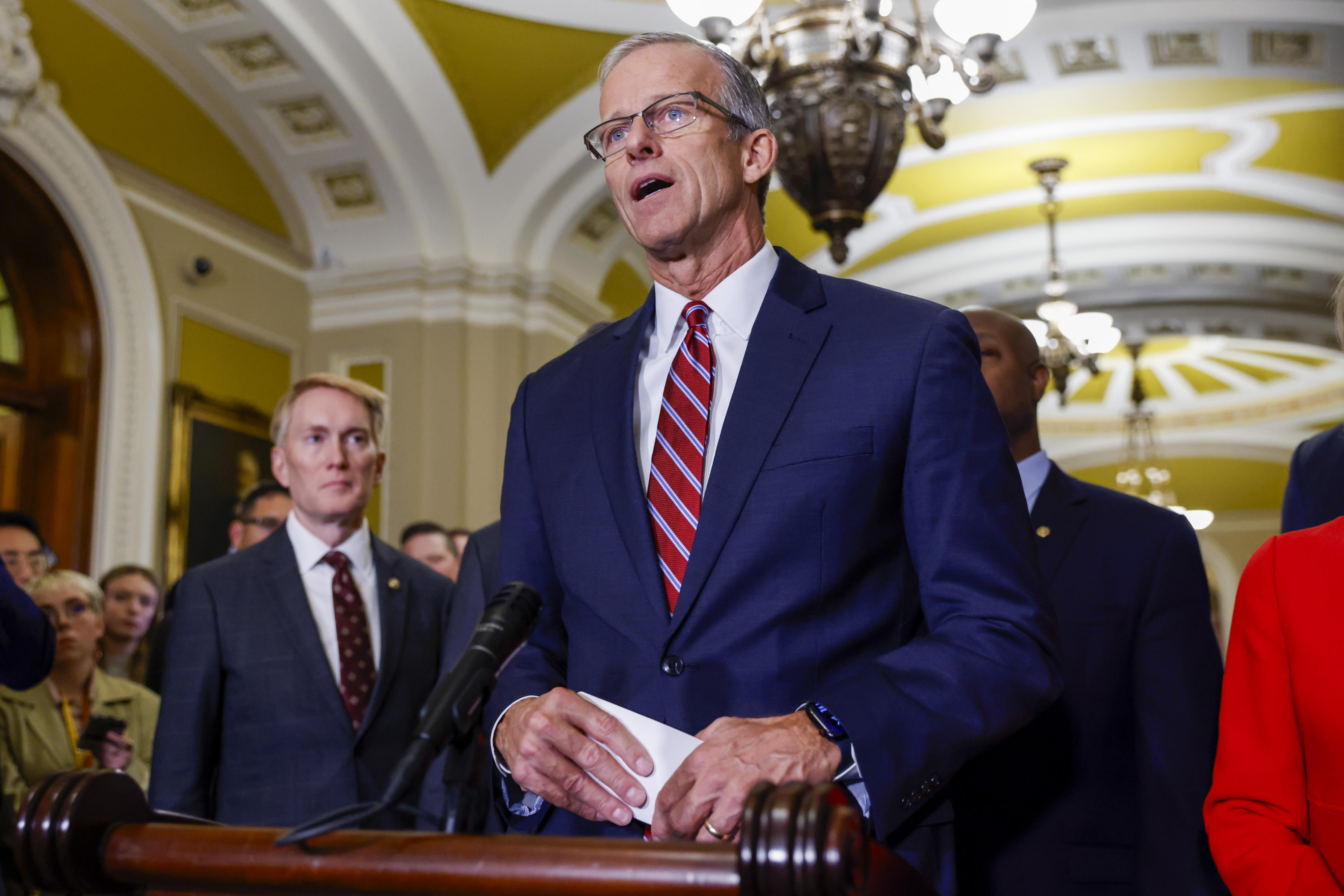 John Thune, elegido nuevo líder republicano en Senado de EEUU