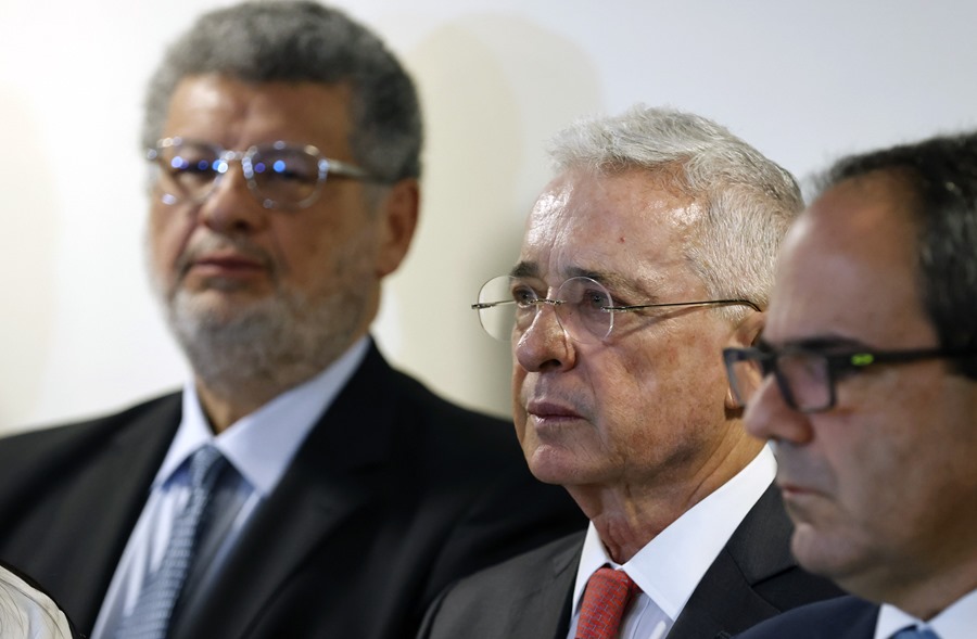 Víctimas de caso Álvaro Uribe: llamó como testigo a paramilitar