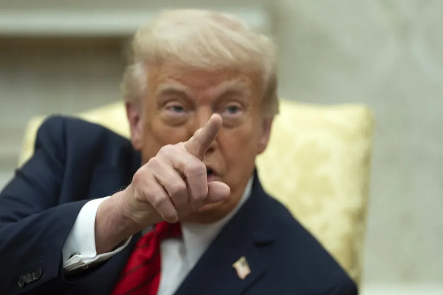 Exfuncionarios de EE.UU. alertan sobre el abuso de poder de Trump para ...