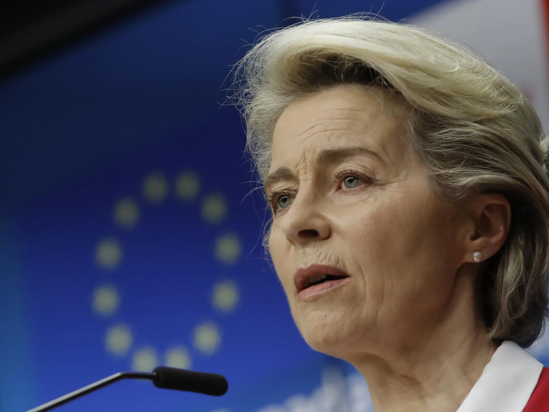 Von der Leyen diz a Pequim que UE e China devem apoiar "sistema ...