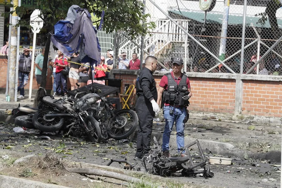 Un muerto y varios heridos por la explosión de bombas en Cali