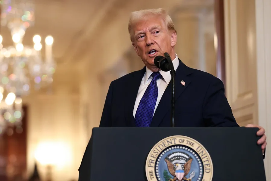 Trump acusa al WSJ de publicar una carta "falsa" a Jeffrey Epstein