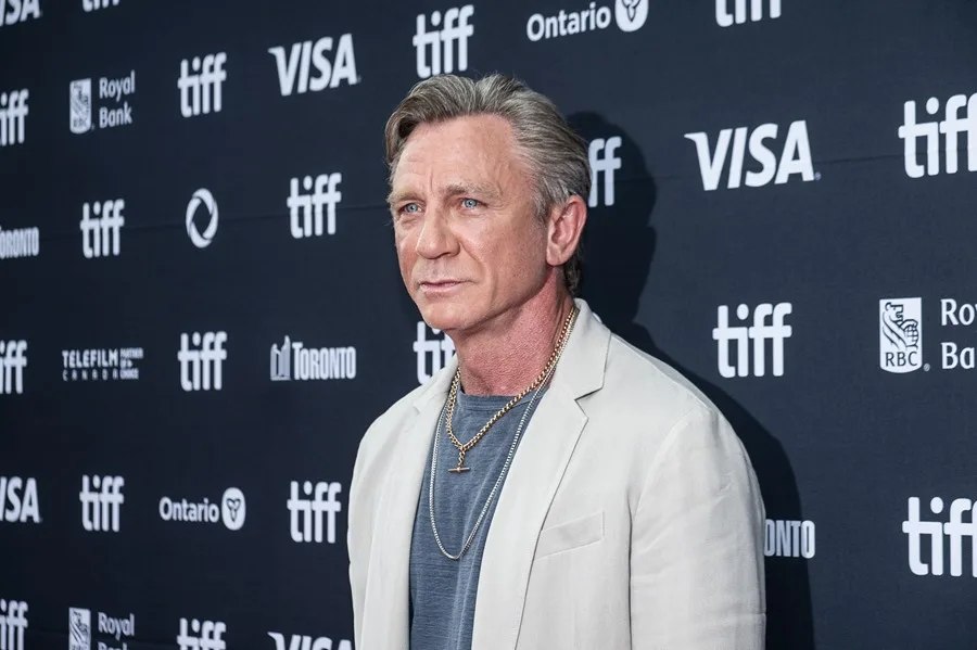 Daniel Craig brilla en el estreno de 'Wake Up Dead Man' en TIFF