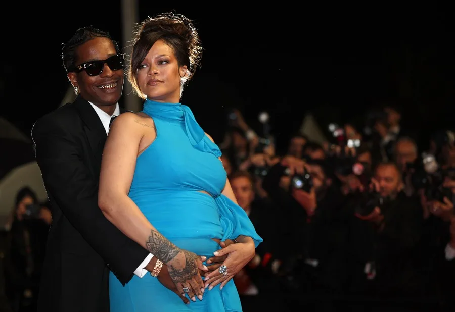 Rihanna da a luz a su tercer hijo con ASAP Rocky, su primera niña