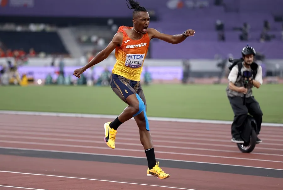 El atleta Jordan Díaz se retira en Tokio por lesión