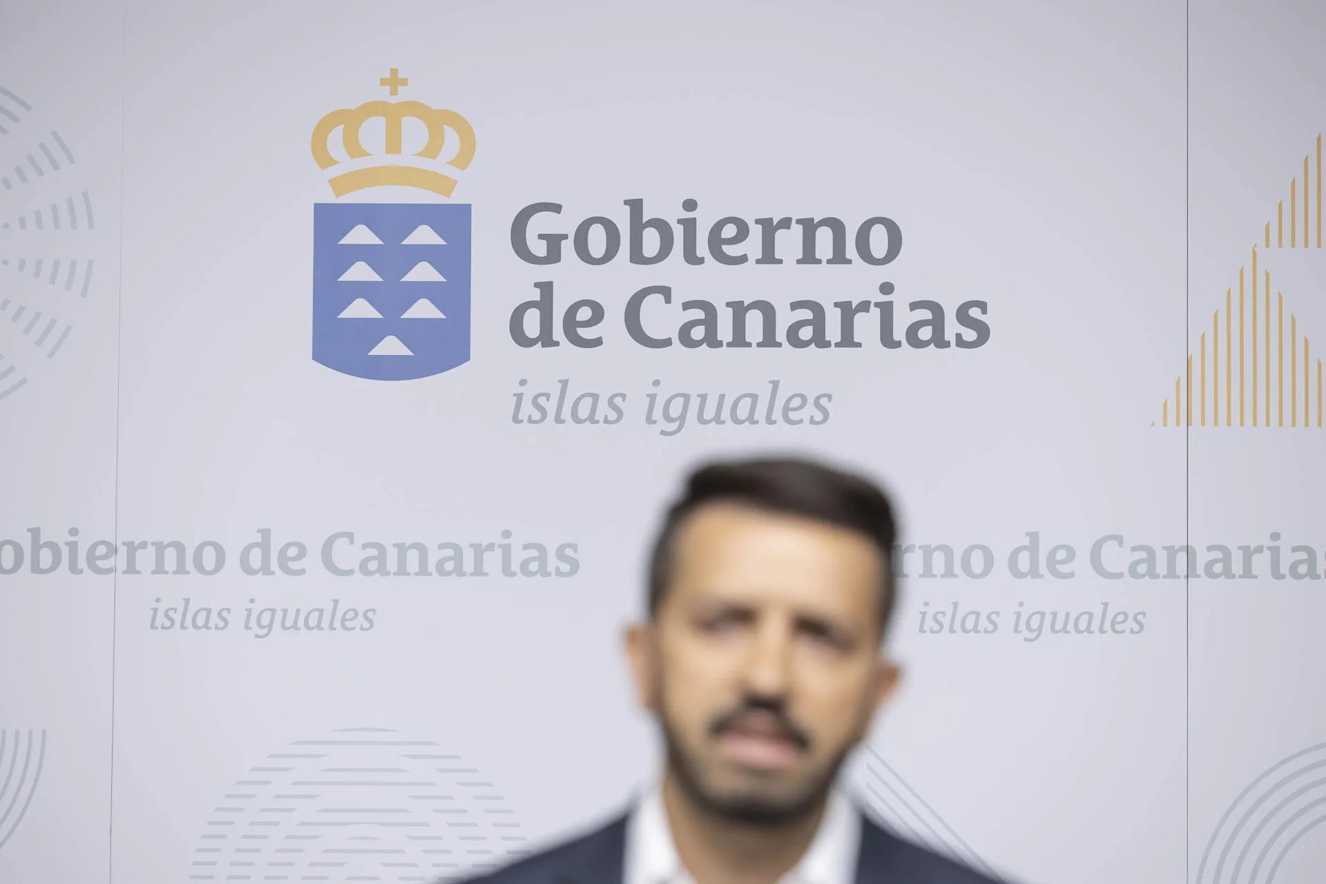 El Gobierno canario pone en marcha el lema "islas iguales" para ...