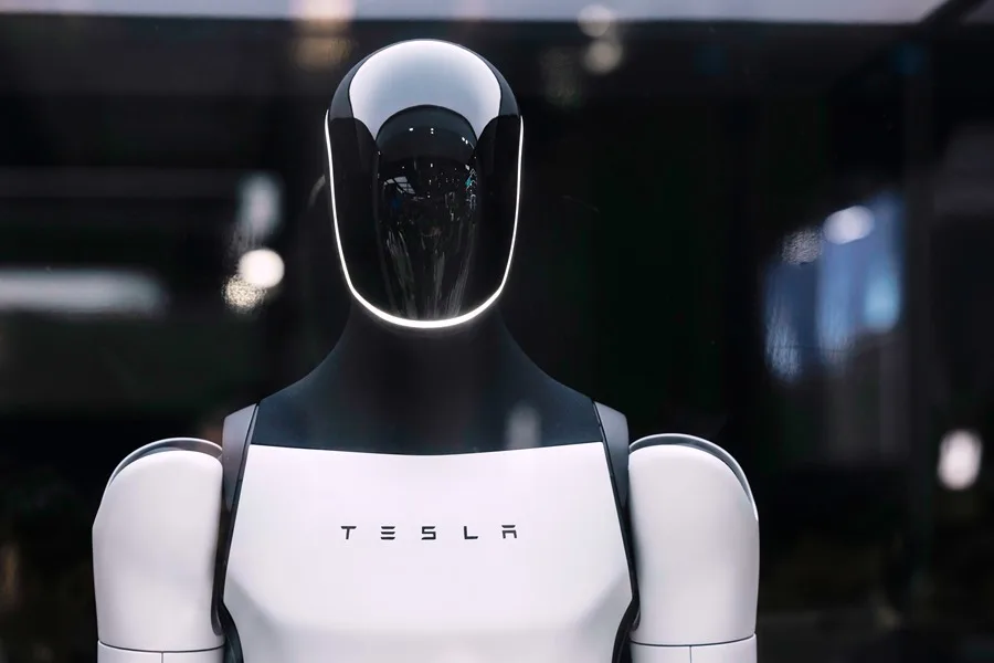 Musk asegura que el robot Optimus de Tesla acabará con la pobreza en ...