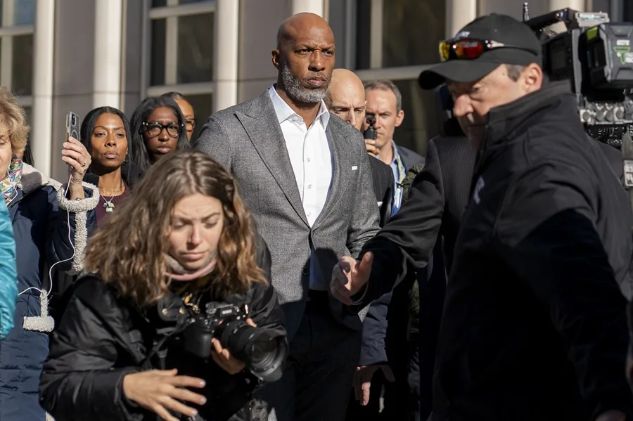 El exjugador de la NBA Chauncey Ray Billups se declara no culpable de ...