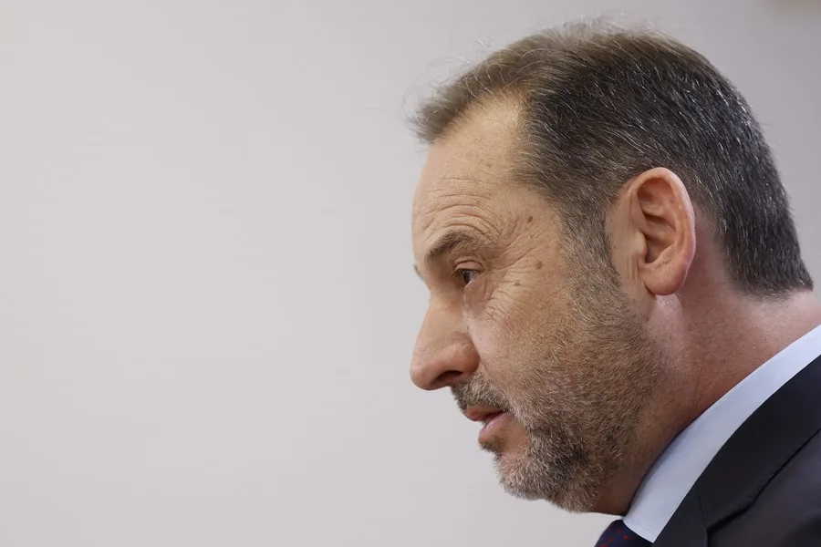 Ábalos actualiza su perfil en la red social X y reitera que es inocente