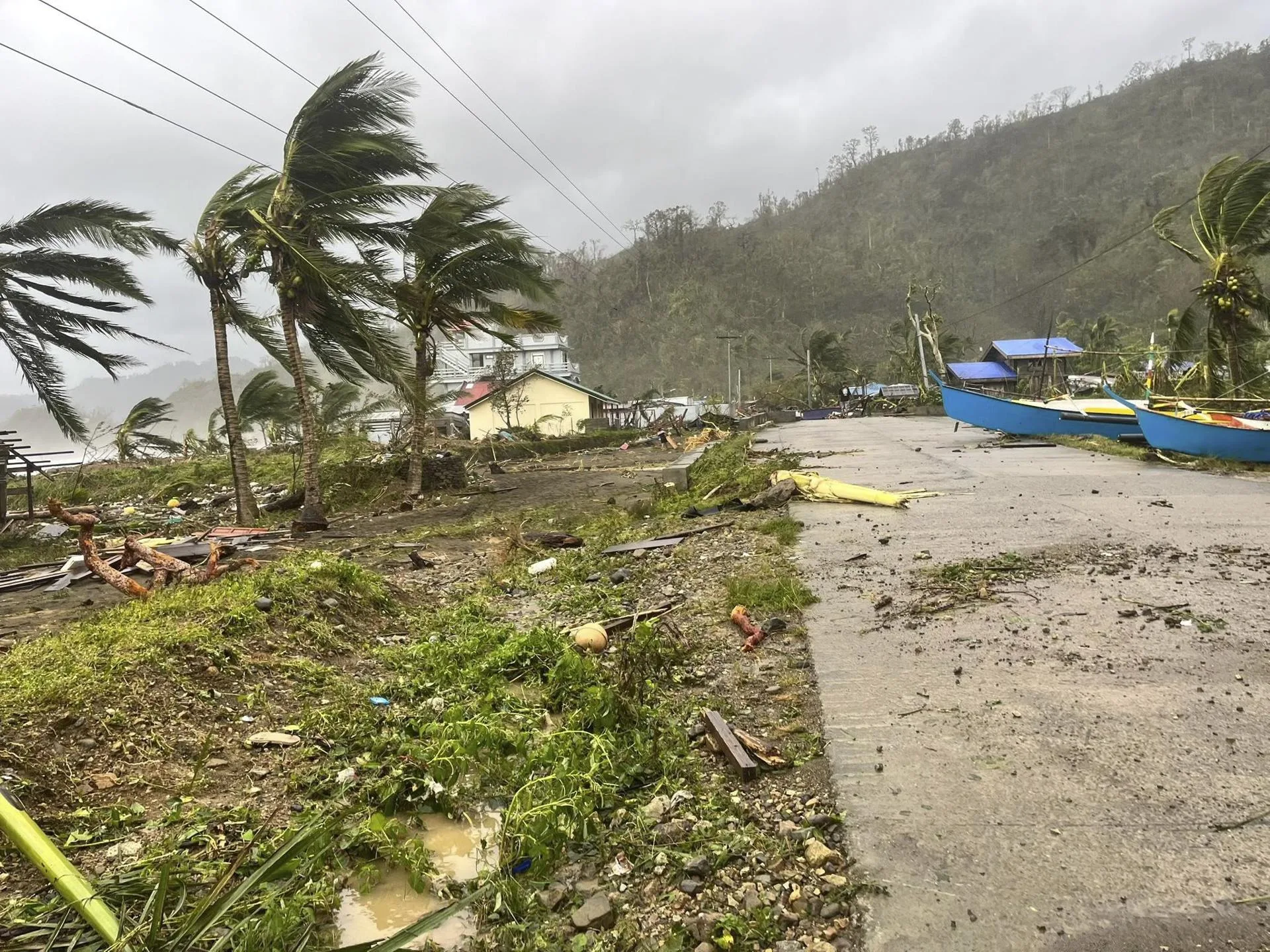 Taiwan evacuates thousands ahead of Typhoon Fung-wong