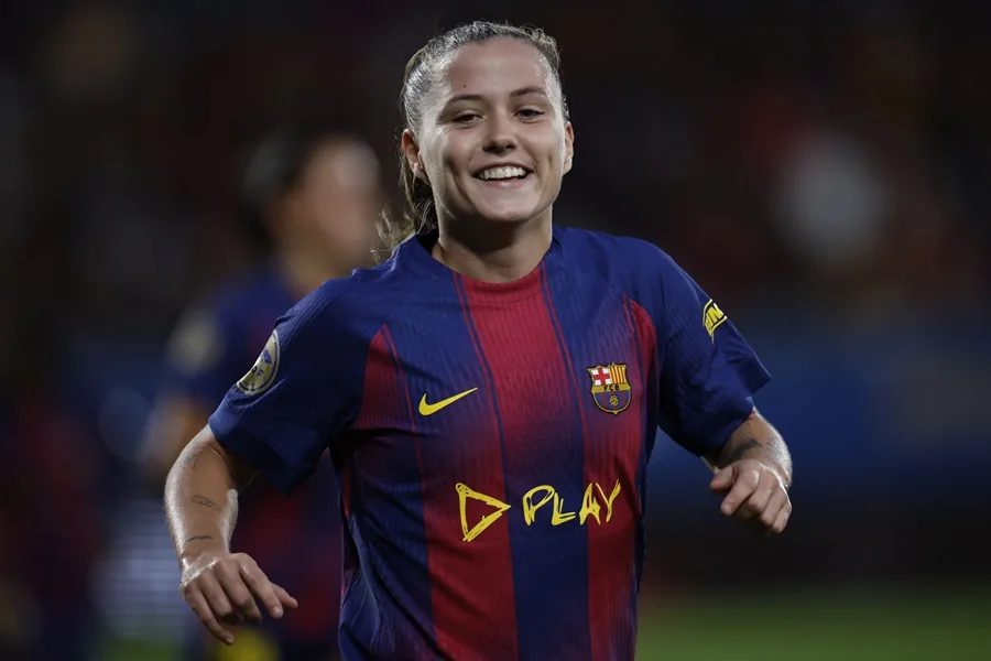 Claudia Pina renueva con el Barcelona hasta 2029