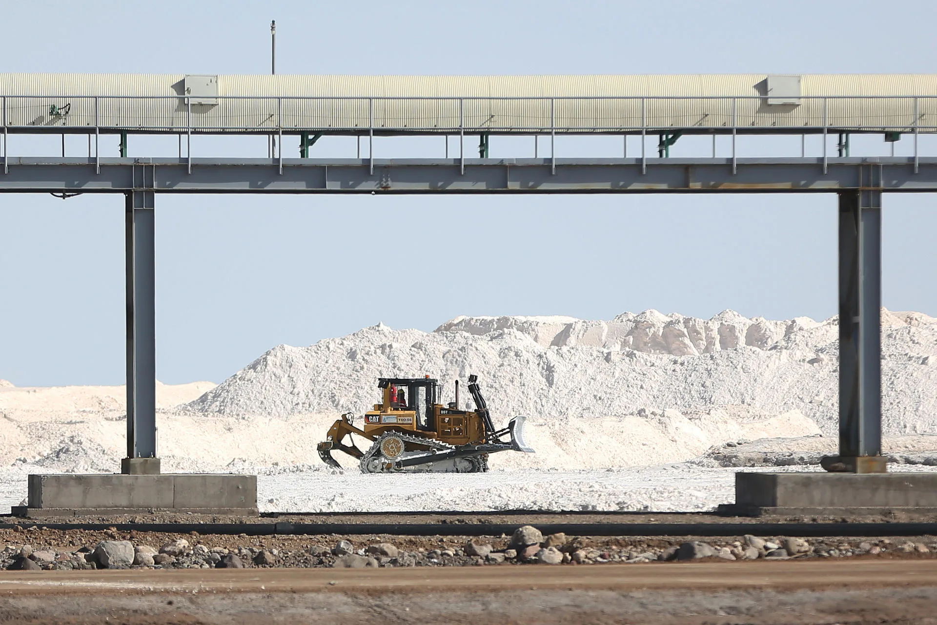 Indigenous communities urge Bolivia to study lithium projects