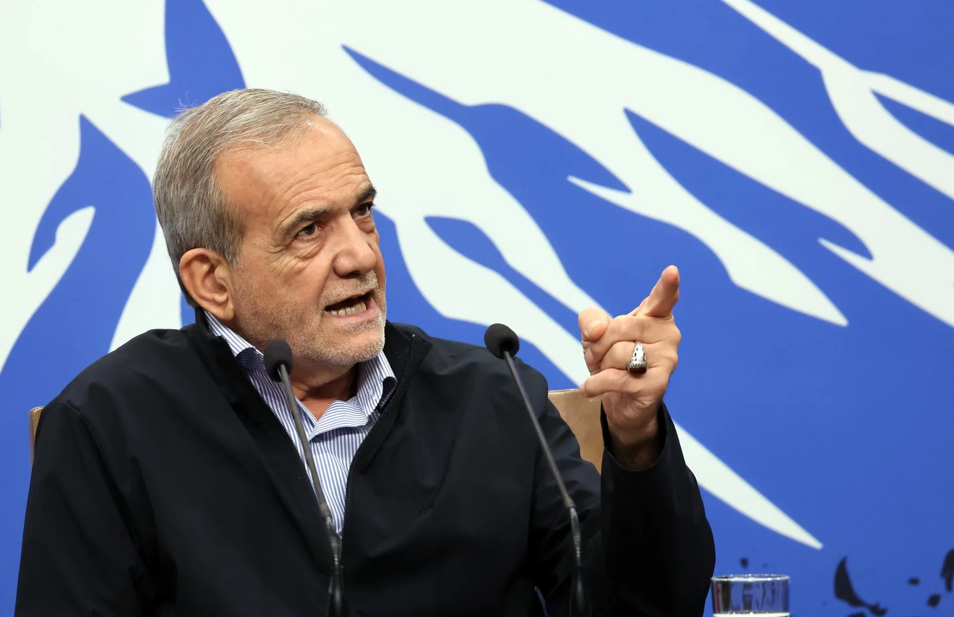 Iran says it is in ‘total war’ with US, Israel and Europe - EFE