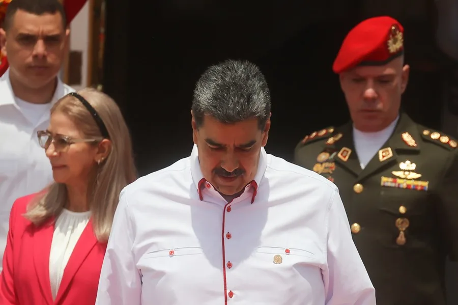 Maduro diz continuar presidente da Venezuela e que é "inocente" e ...