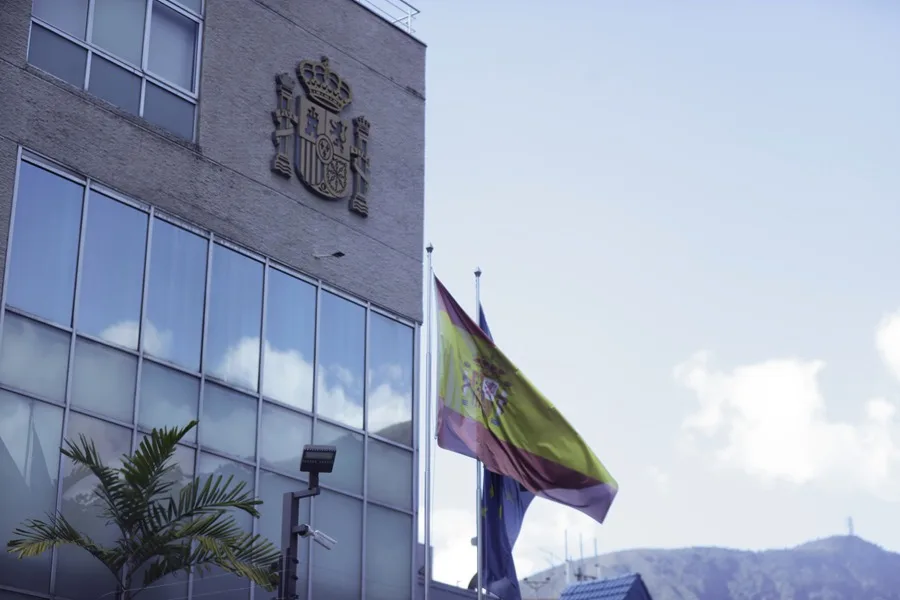 Anuncian liberación de otros tres presos españoles en Venezuela