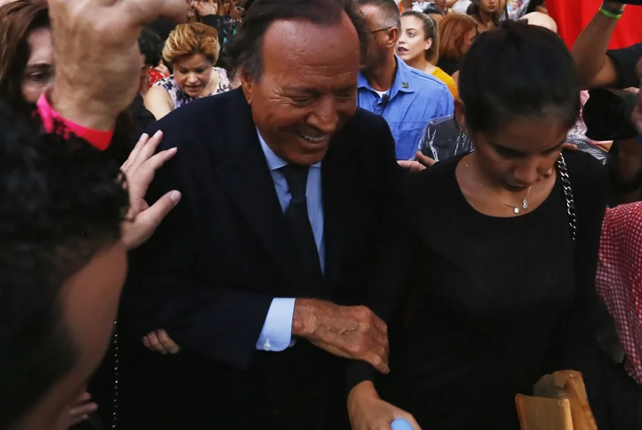 Ayuso: la Comunidad no contribuirá al desprestigio de Julio Iglesias