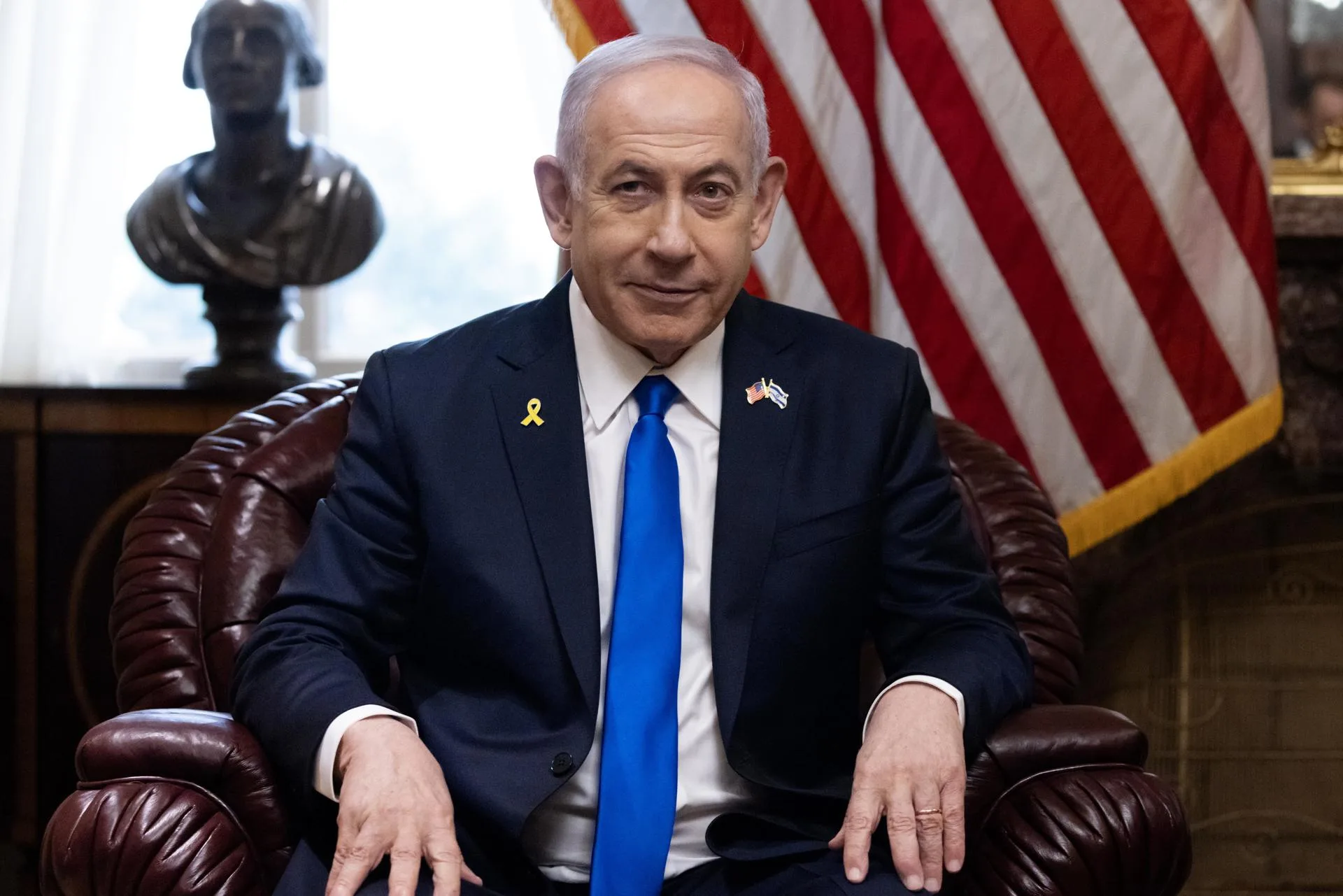 Following return of last hostage, Israel removes symbols