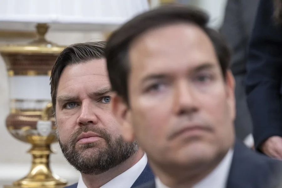 Vance o Rubio ¿A quién prefieren los republicanos como sucesor de Trump?
