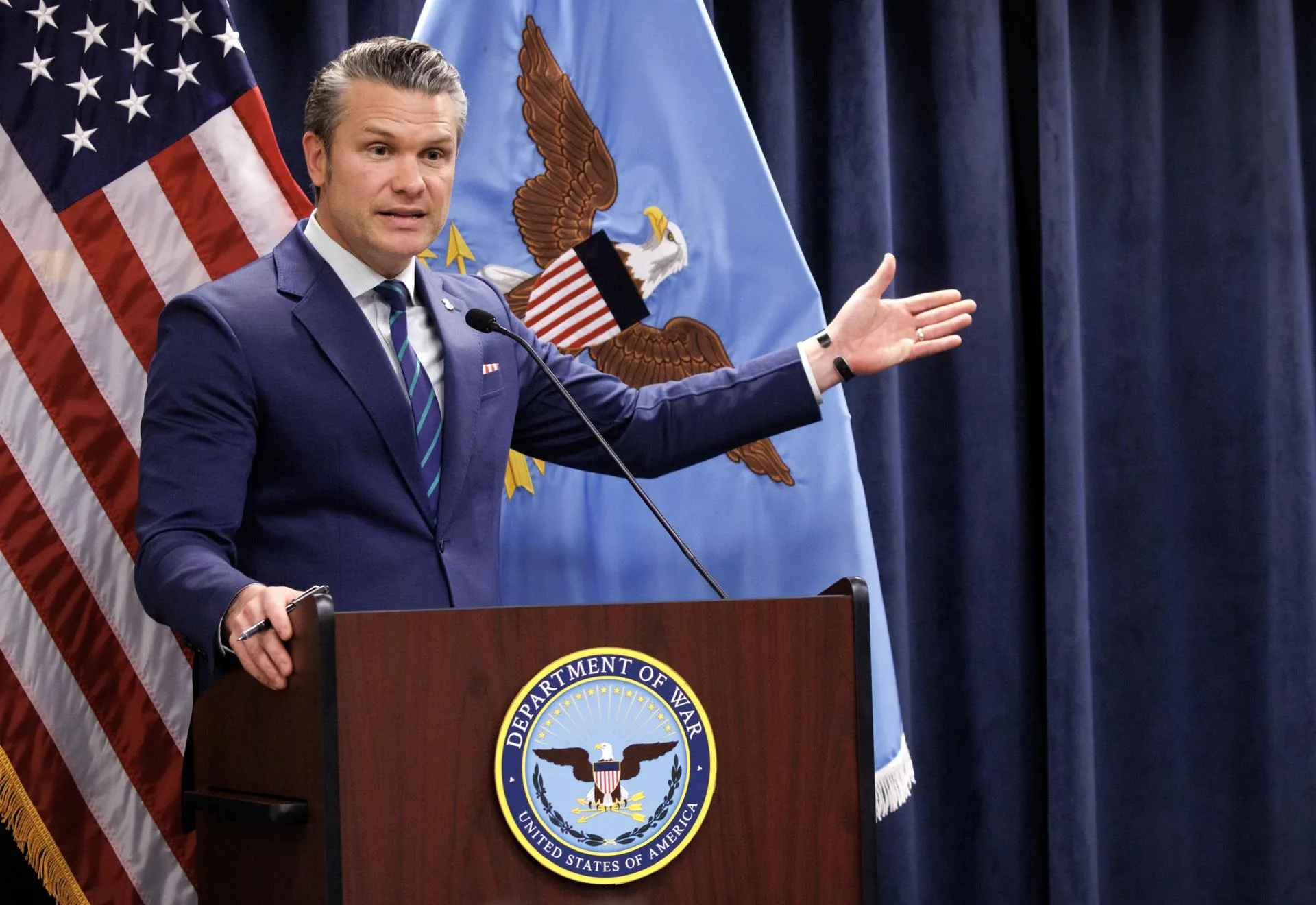 Hegseth Refuses to Rule Out US Ground Troops in Iran EFE