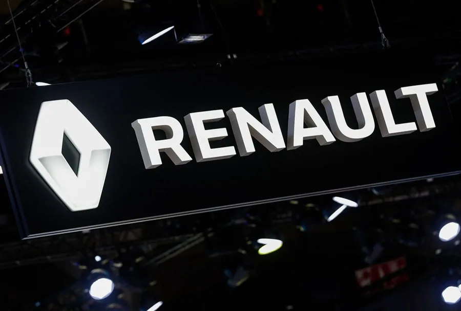 Renault y sindicatos CCOO y UGT suscriben un preacuerdo para el ...