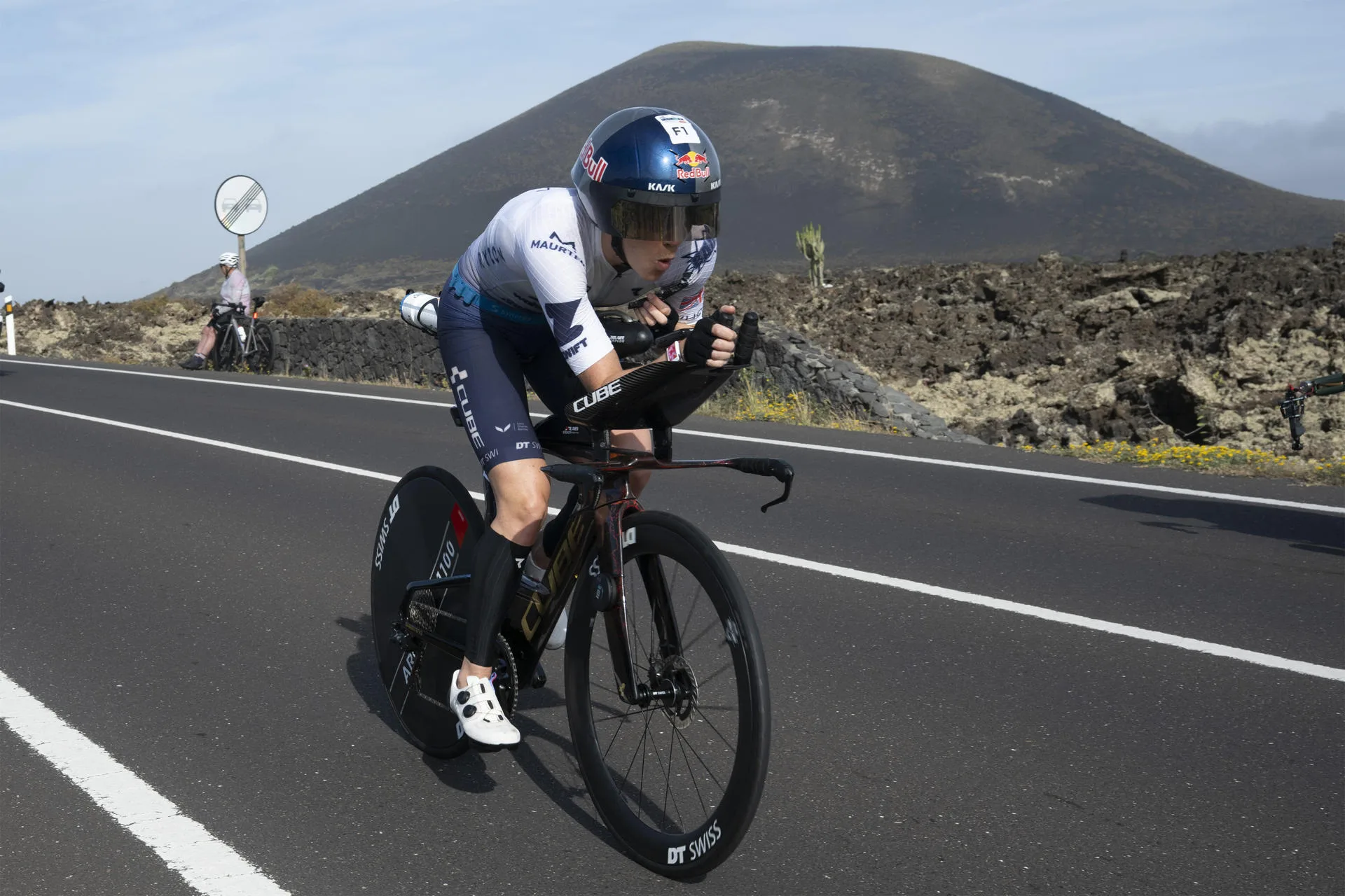 Sam Laidlow y Lucy Charles-Barclay vencen con autoridad en el 34 ...
