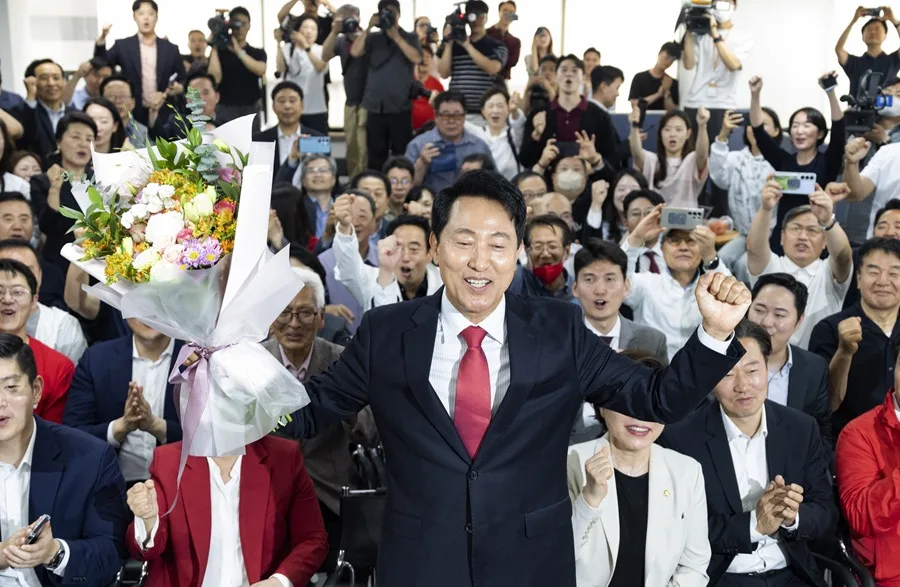 El partido gobernante de Corea del Sur arrasa en las elecciones locales ...